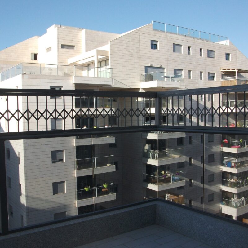 Aluminium Railing Elevation - טרלידור
