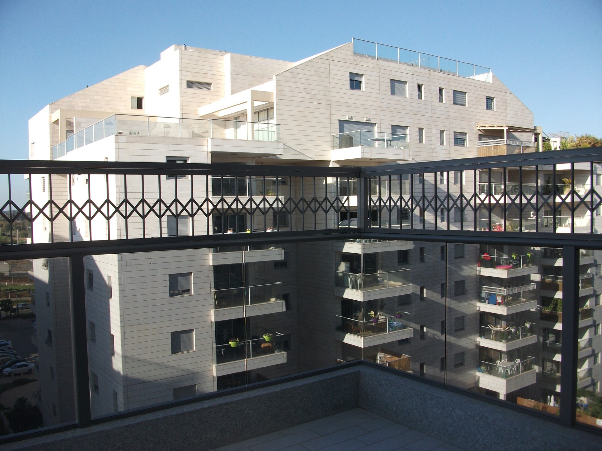 Aluminium Railing Elevation - טרלידור