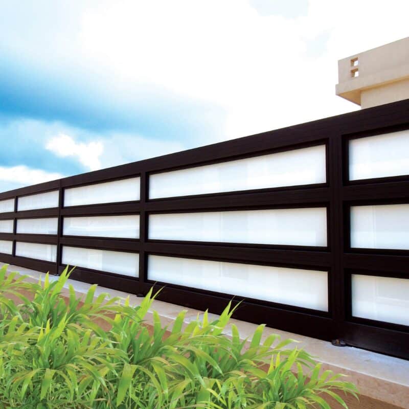 Glass-Integrated Fences - טרלידור