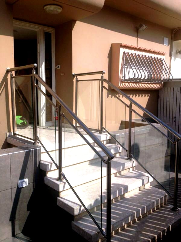 The Lior Model - Between the Rails - טרלידור