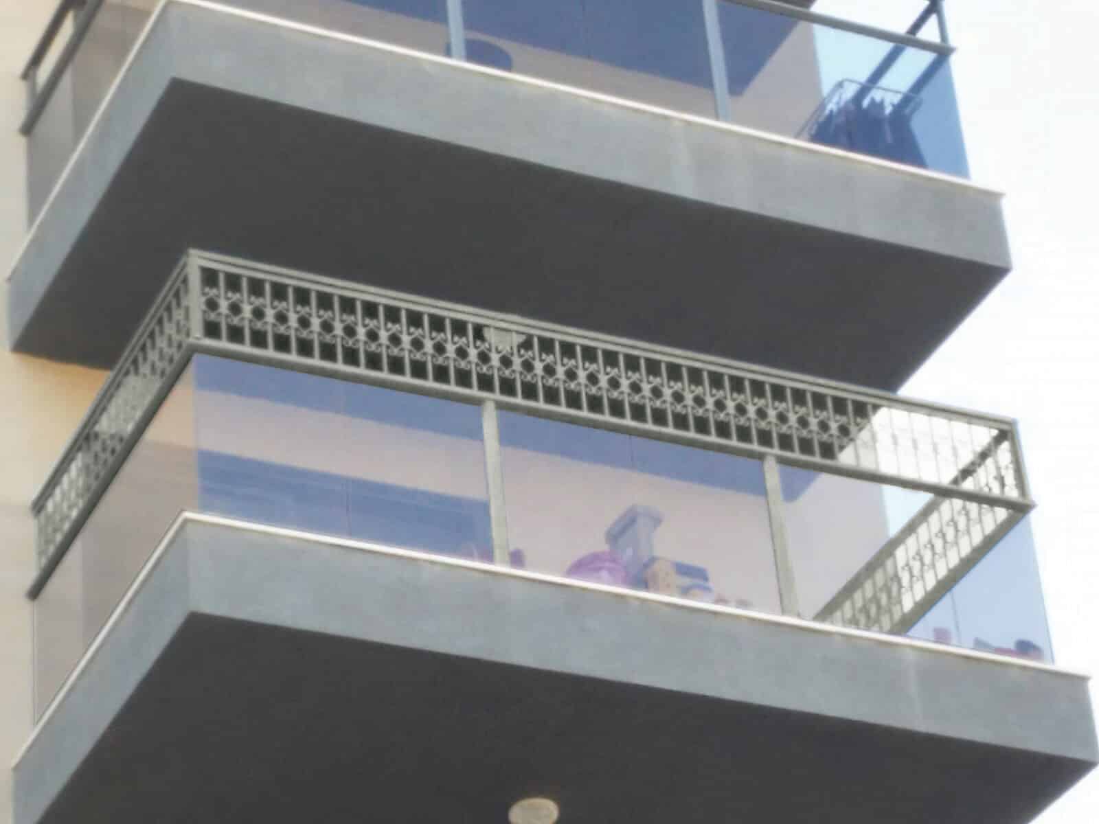 Aluminum Railing Elevation - טרלידור